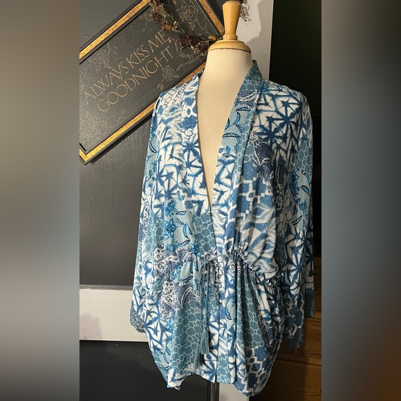 Tops | Dustercoverup Beautiful Blue And White Tub5 | Poshmark